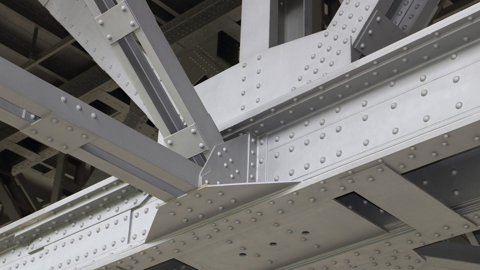 Les avantages de la poutre IPE en acier… – inertec.fr